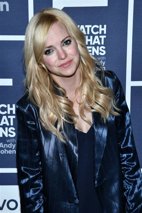 Anna Faris Is Engaged And Her Ring Is The Size Of A Small Country