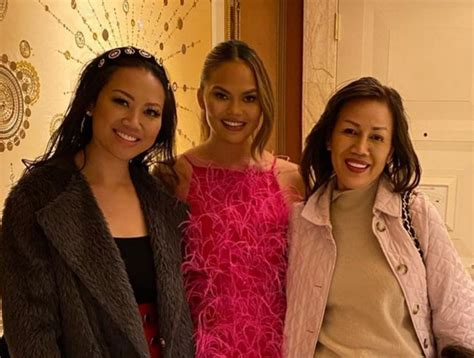 Vilailuck Teigen Meet Chrissy Teigens Mom And Her Impact On Family Cooking Celebrities