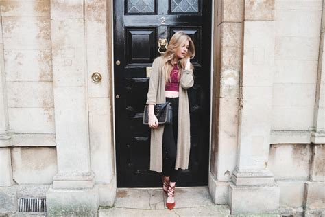 How To Wear A Crop Top Love Style Mindfulness Fashion Personal Style Blog