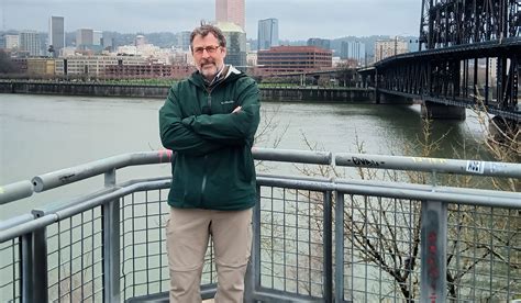 Ed Langlois No Tener Una Casa Los Empuja A La Drogadicción Alfa Y