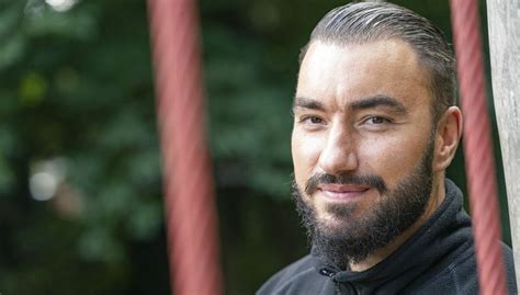 Kendt Sanger Skifter Spor