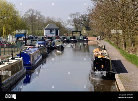 Stratford Upon Avon Canal At Wootton Wawen Warwickshire England Uk