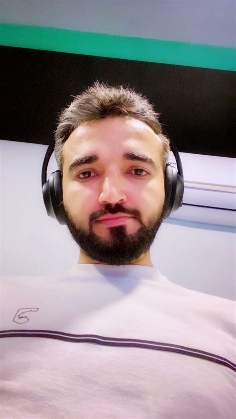 About Zeeshan Khalid Medium