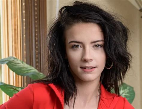 Lilly Redd Biographywiki Age Height Career Photos And More