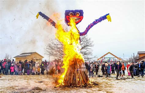In Photos Russians Welcome Winters End With Maslenitsa Festivities