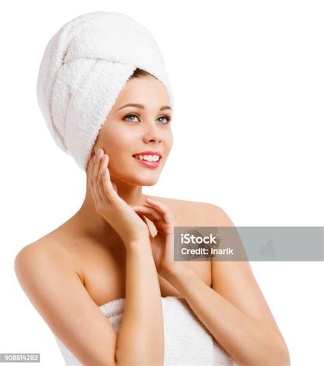 Potret Kecantikan Spa Wanita Model Muda Di Handuk Mandi Perawatan Tubuh