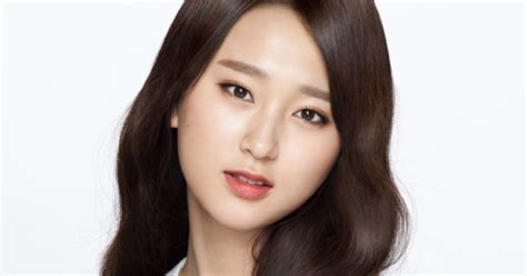 류혜영 비단같은 머릿결로 헤어 브랜드 모델 발탁