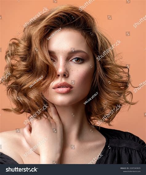 Pretty Girls With Brown Curly Hair