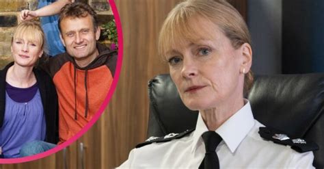 Hot Sexy Claire Skinner Bikini Pics