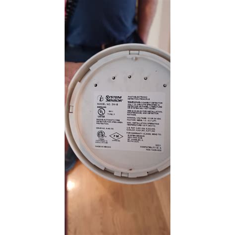 User Manual System Sensor 2w B English 4 Pages