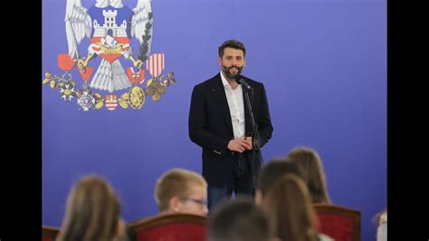 Шапић Деца са Косова и Метохије су увек добро дошла Youtube