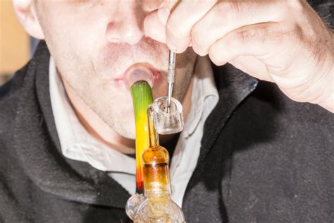Cannabis 101 What Is Dabbing Heres Everything You Need To Know