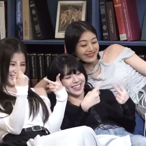 꼼꼼히 보면 조그맣고 귀여운 지효 Youtube