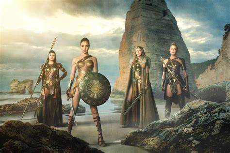 Bild Zu Robin Wright Wonder Woman Bild Gal Gadot Connie Nielsen