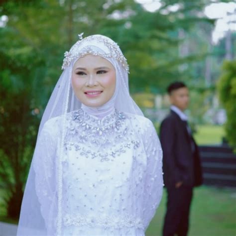 Diana Peronika Youtube