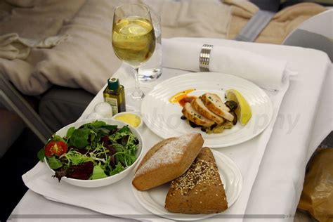 Review Emirates Airbus A380 Business Class Sydneydubai