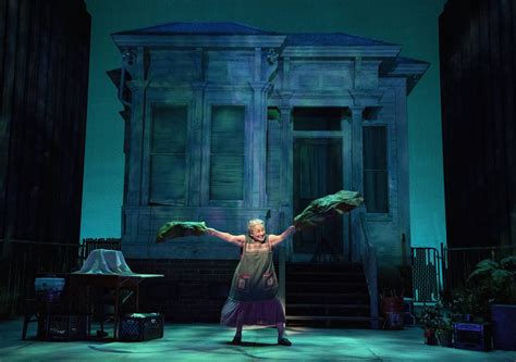 Mojada A Medea In Los Angeles Yale Repertory Theatre