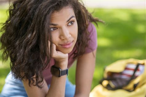 Images De Belles Jeunes Filles Téléchargement Gratuit Sur Freepik