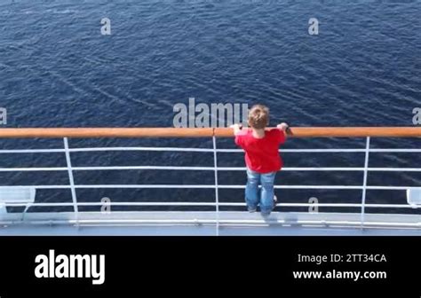 Tween Deck Stock Videos And Footage Hd And 4k Video Clips Alamy