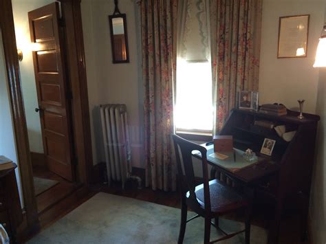 Capacitance What Accounts For The Amplification Arising From A