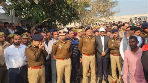 शामली मुठभेड़ में बलिदान हुए इंस्पेक्टर सुनील कुमार को दी गई अंतिम सलामी Ias Ips अधिकारी भी रहे