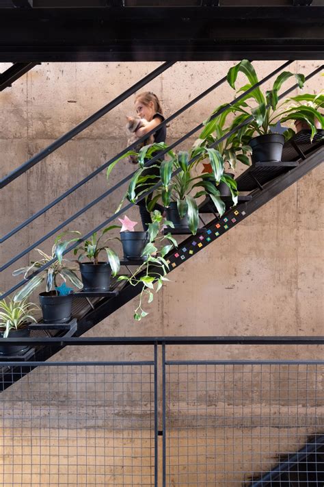 Tríptico Building In Córdoba Is Divided Into Three Vertical Houses