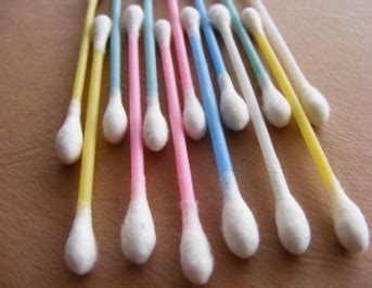 Beauty Uses Of Cotton Buds