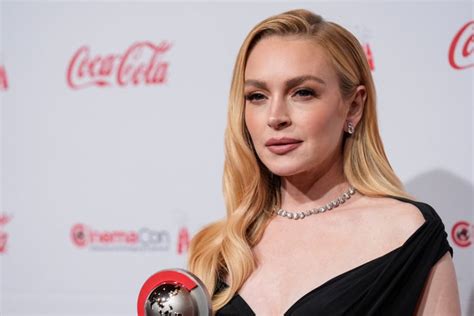 Lindsay Lohan Speaks Out About Facelift Rumours Huffpost Uk