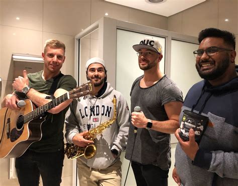 ‪where Would You Find A Rubber Duc In The Bathroom Performing Of