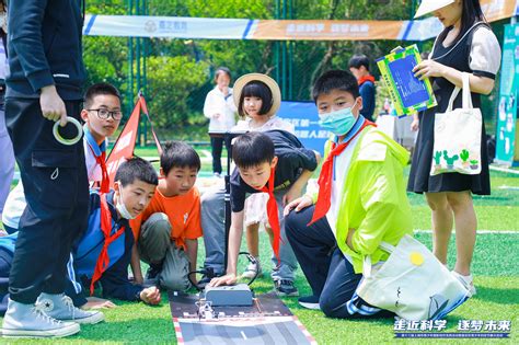 打造拔尖创新人才早期培养的 黄金通道”，这8家单位发布嘉定区中小学科创教育研学线路青少年科技节