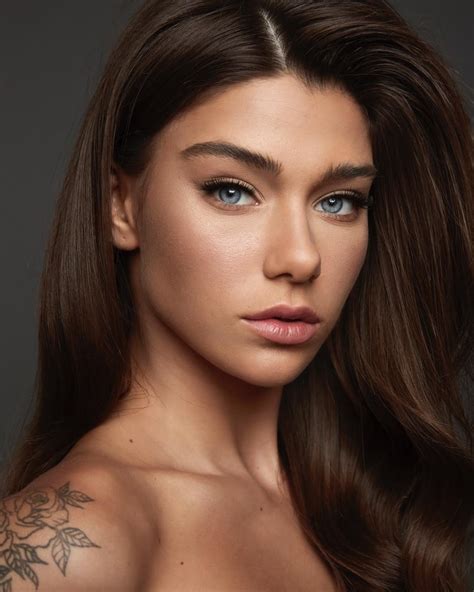 Milana Vino Picture