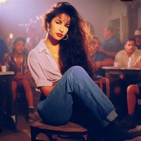 Pin De Veronica Browne En Selena Quintanilla Fashion Mujeres Icónicas