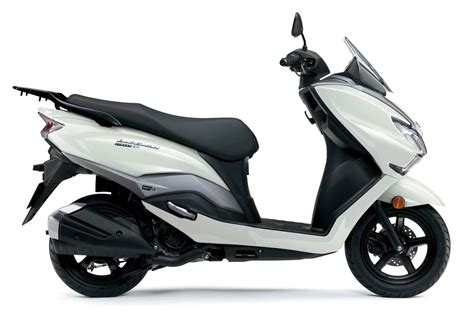 Motorrad Vergleich Suzuki Burgman Street 125ex 2023 Vs Peugeot Tweet