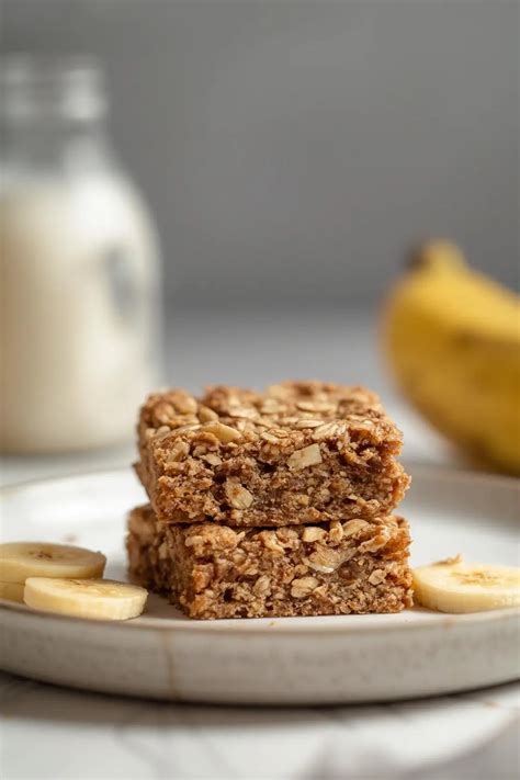 Easy Banana Oatmeal Breakfast Bars Easy Food To Make