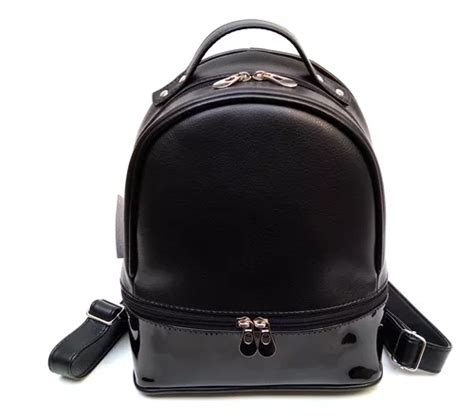 Mini Mochila Pecu Símil Cuero Charol Diseño Varios Colores Negro