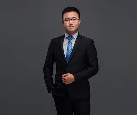 张强 卓建律师事务所