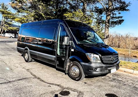 14 Passenger Van Dulles Limousine