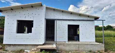 Монтажни Решение за вашето стамбено прашање Монтажна кука од панели