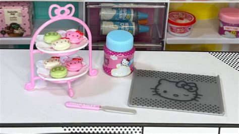 New Miniverse X Hello Kitty Putting Together Macarons Youtube