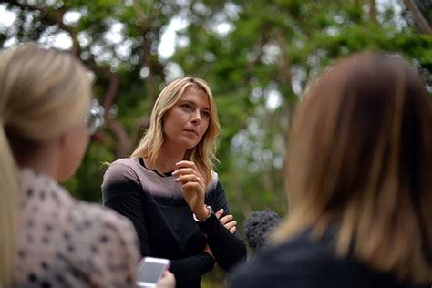 Trophy In Hand Maria Sharapova Soaks In Brisbane Sun Photo Gallery