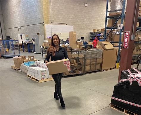 Teamwork Warehouselife Dedication Fasteninghouse Faatima Egbert