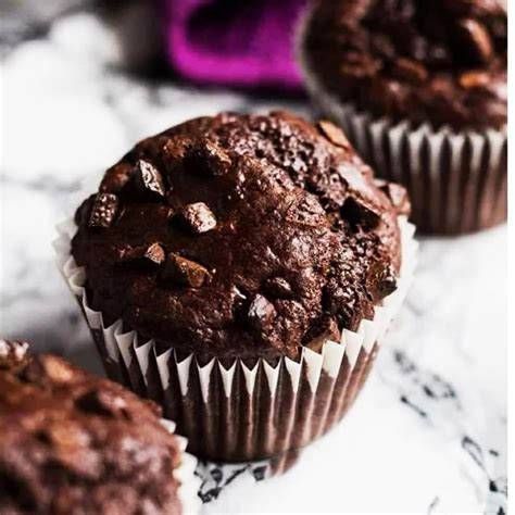 طرز تهیه کیک مافین شکلاتی آسان و خوشمزه مرحله به مرحله