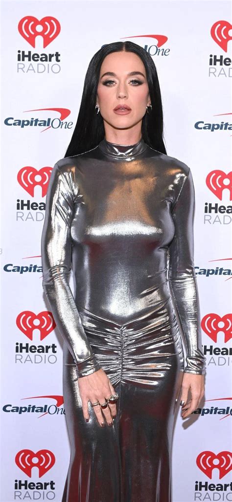 Katy Perry Scrolller
