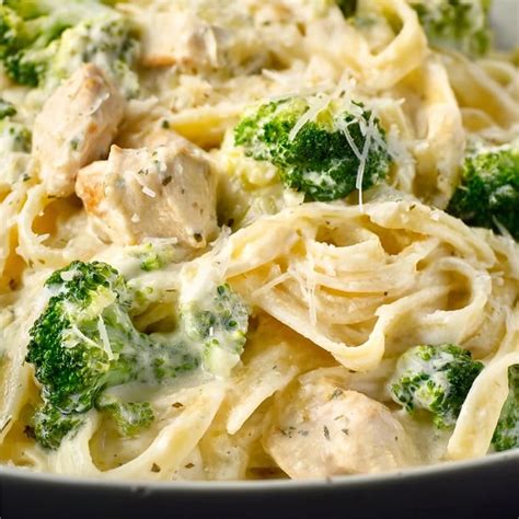 Chicken Broccoli Alfredo