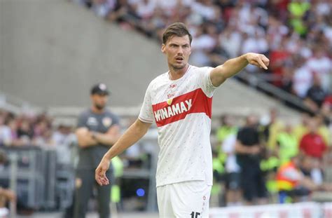 Vfb Stuttgart Wie Pascal Stenzel Vom Vertrauen Profitiert Vfb Stuttgart