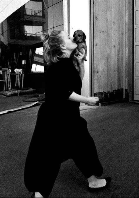 Adele With Her Dog 🥺 Adele Photos Adele Adele Wallpaper