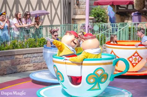 Alice In Wonderland And Friends Have Two Mad Tea Parties On Disneyland