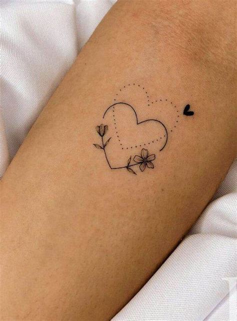 25 Small Yet Beautiful Feminine Tattoo Ideas For Women