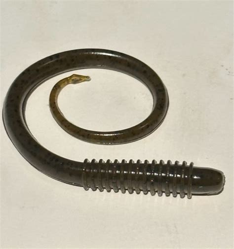 Possum Tail Worm Chompers