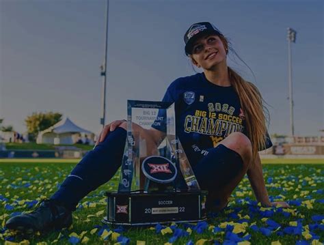 Emma Dotson Rwomensoccerlegs